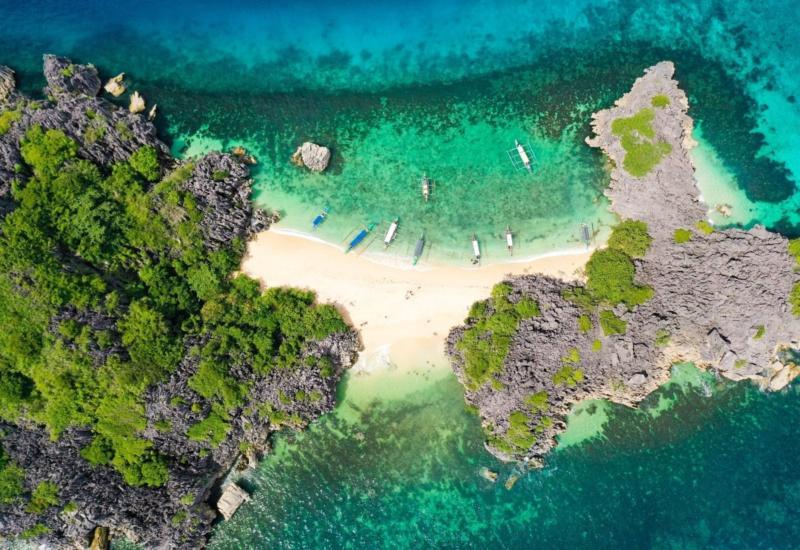 Survive in the Island of Caramoan, Philippines | Travelspiration